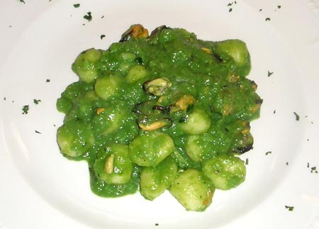 GIOVANNI GUARNERI Gnocchetti broccoletti e cozze | Cronache di Gusto
